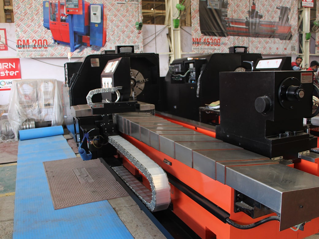 CNC Machines Building Division CNC Roll Turning Lathe | Turn Master ...