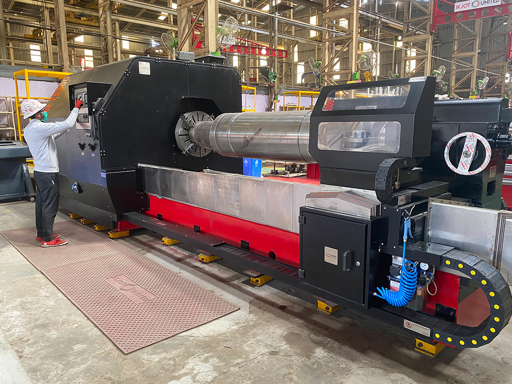 CNC Machines Building Division CNC Roll Turning Lathe | Turn Master ...